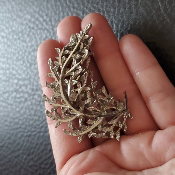 BSK | Jewelry | Vtg Bsk Brooch | Poshmark